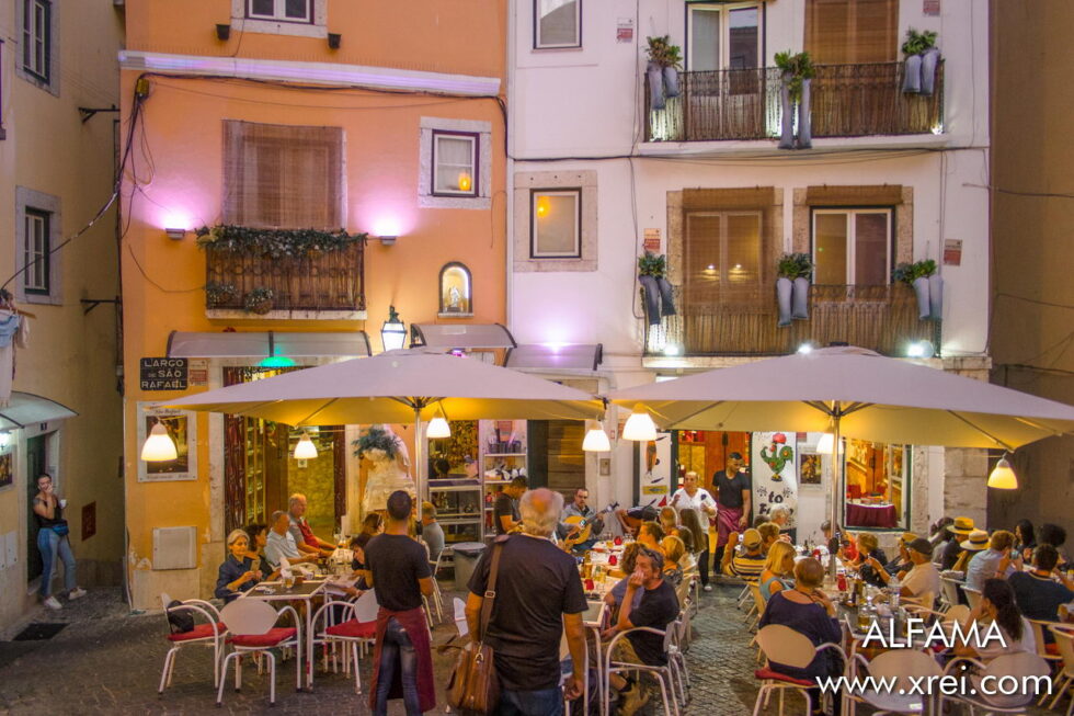 Alfama, Lisbon • XREI.com